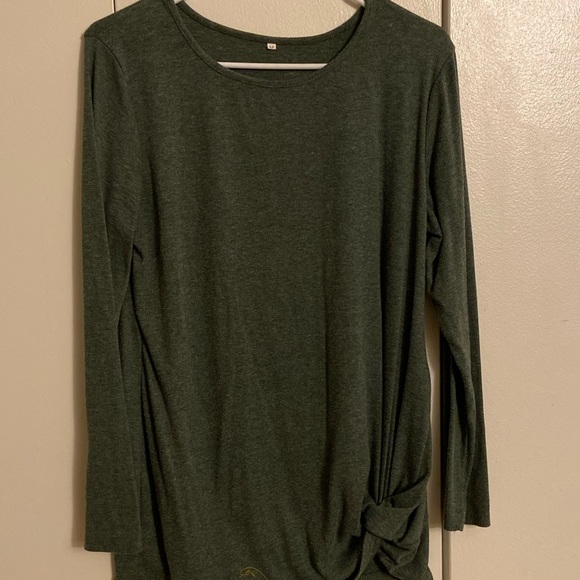 Tops | Light Weight Long Sleeve Green Top | Poshmark